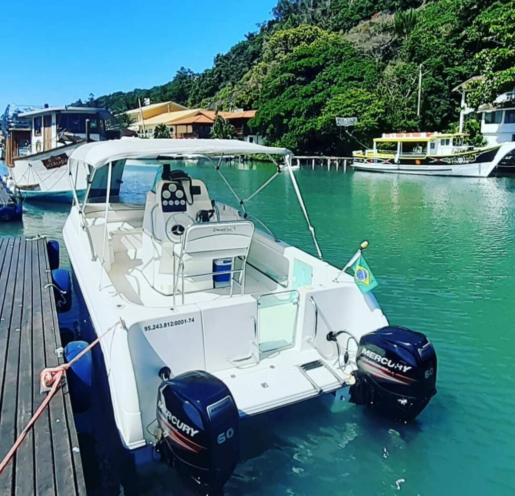 Lanchas - Ecoturismo Boats